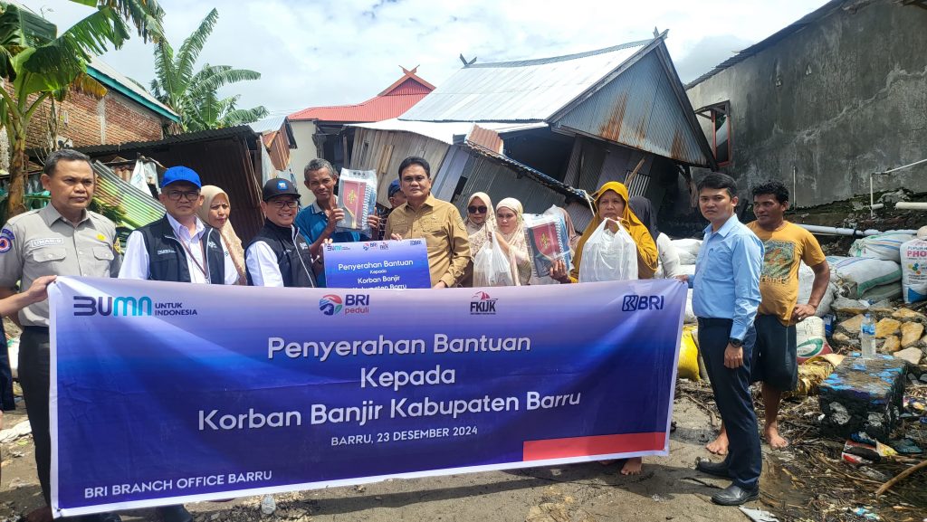 BRI Wilayah Makassar Salurkan Bantuan Ke Korban Banjir di Sulawesi Selatan – Kareba Makassar